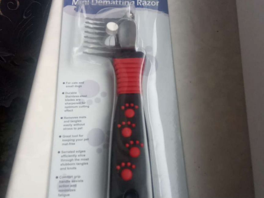 Колтунорез для кошек и мелких собак Hello PET