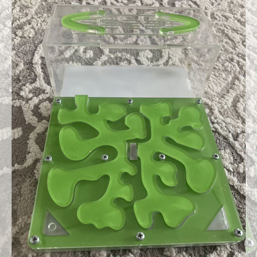 Муравьиная ферма без муравьев