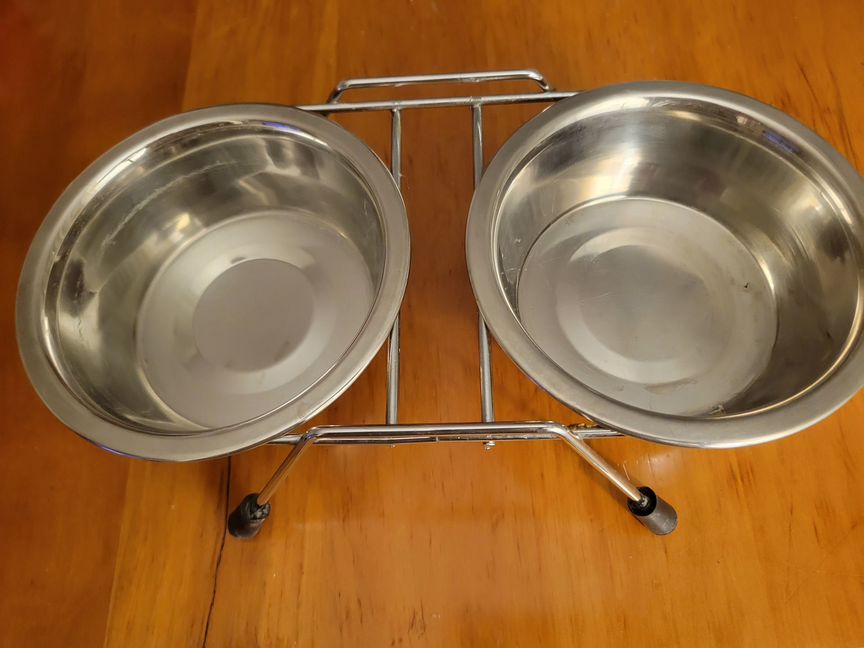 Двойная миска для собак с держателем