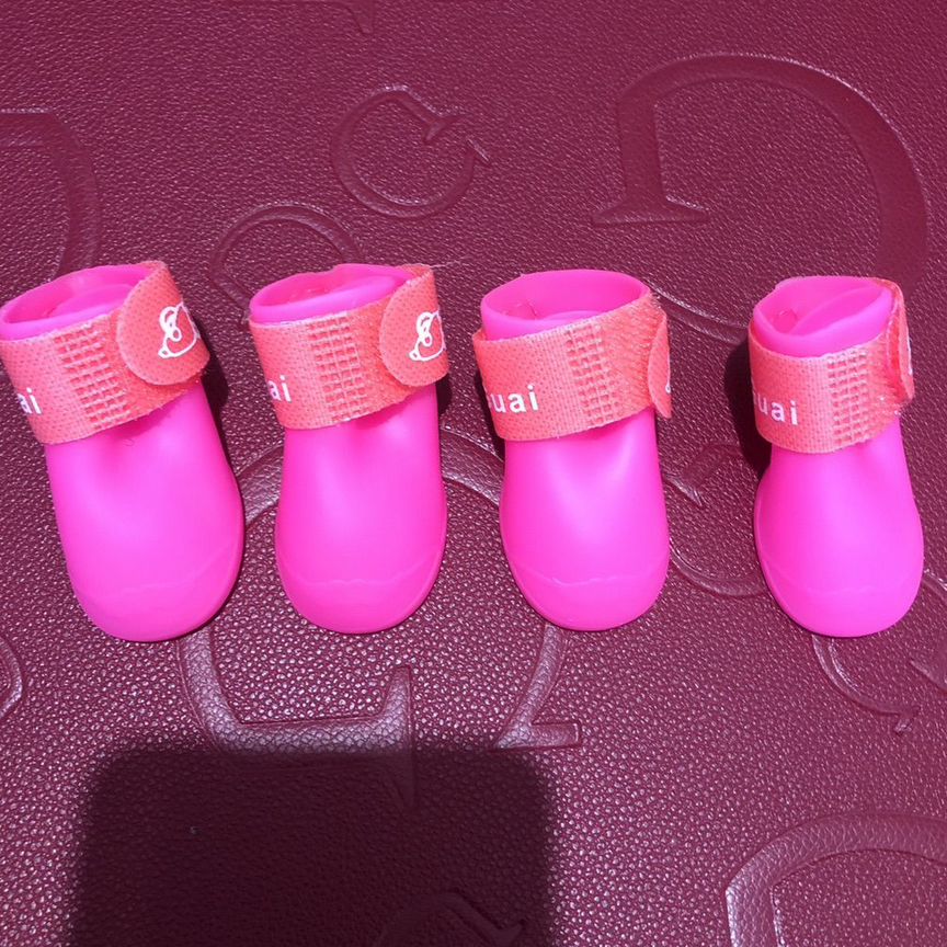 Резиновая обув для сабочек маленких парод