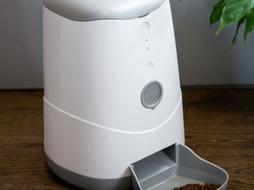 Умная кормушка Petoneer