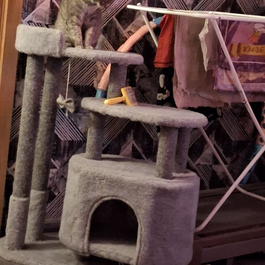 Домик для кота с когтеточкой