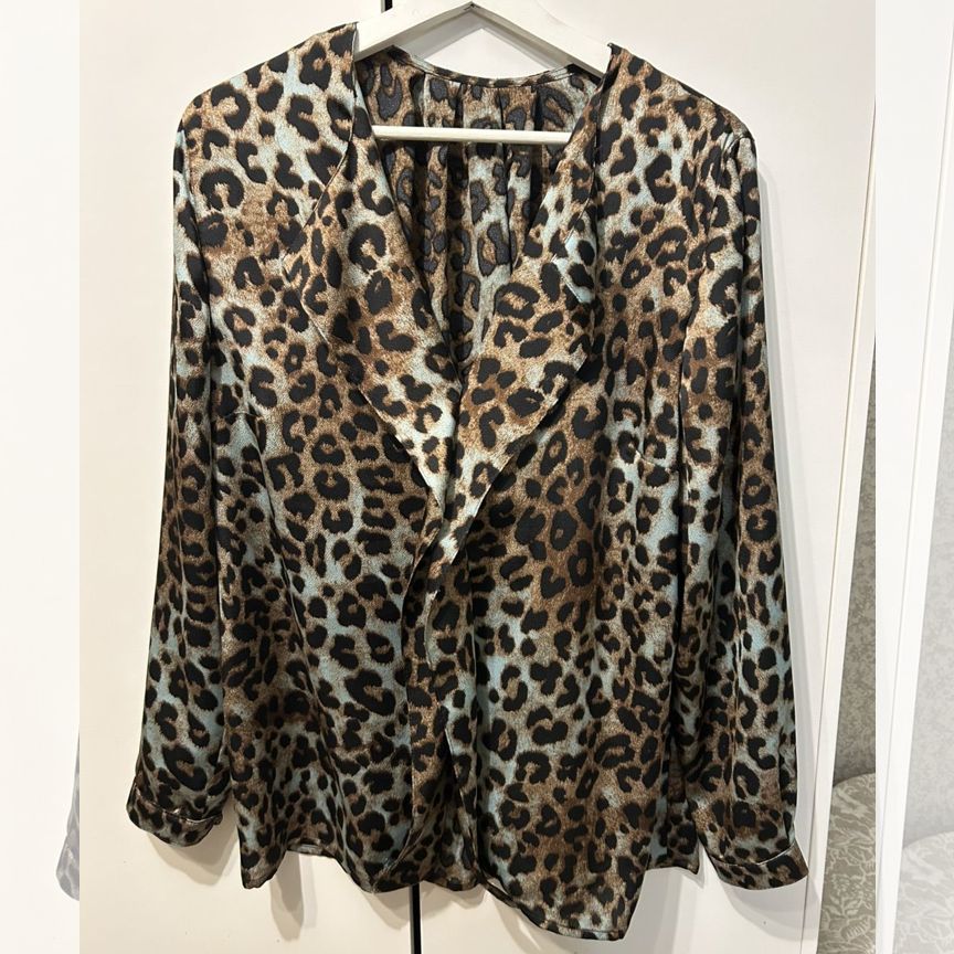 Блузка женская 48 50