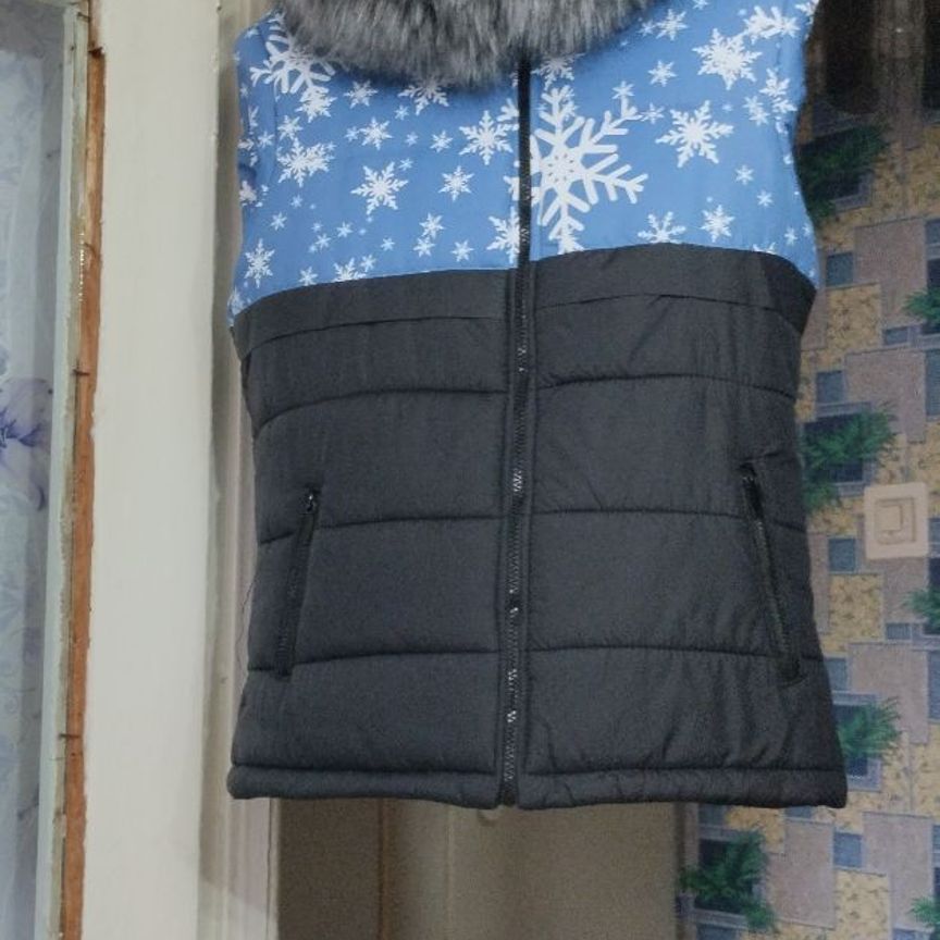 Куртка зимняя женская 42-44, одевалась 3 раза