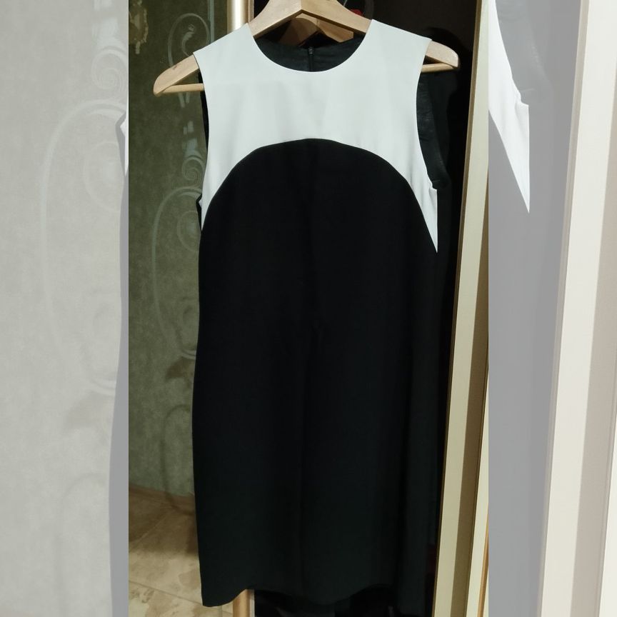 Платье женское 42 44