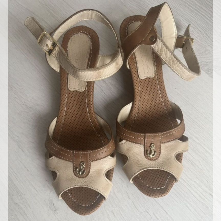 Босоножки натуральная кожа 39