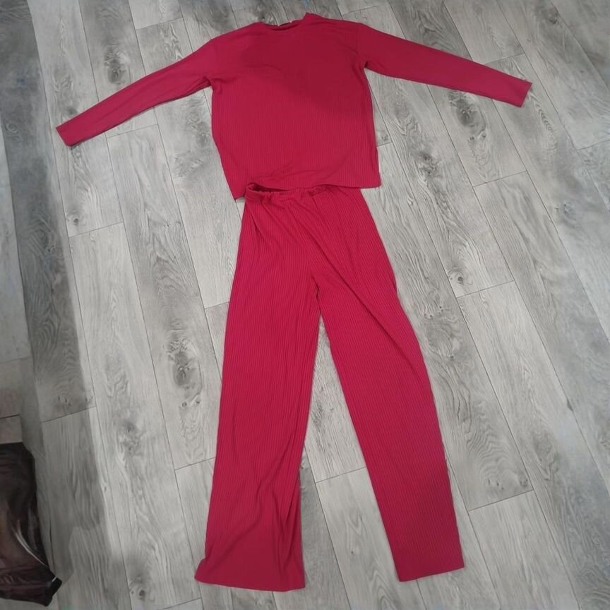 Брючный костюм женский 42 44