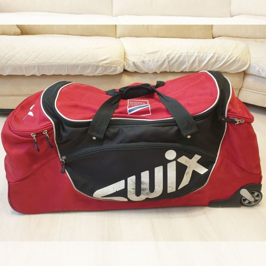 Сумка(баул на колёсах swix