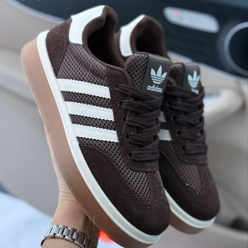 Кроссовки adidas 2026