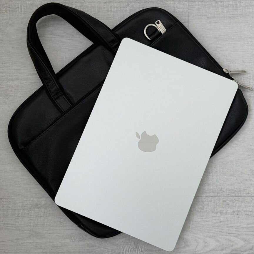 Кожаная сумка для ноутбука 15.6'' и документов