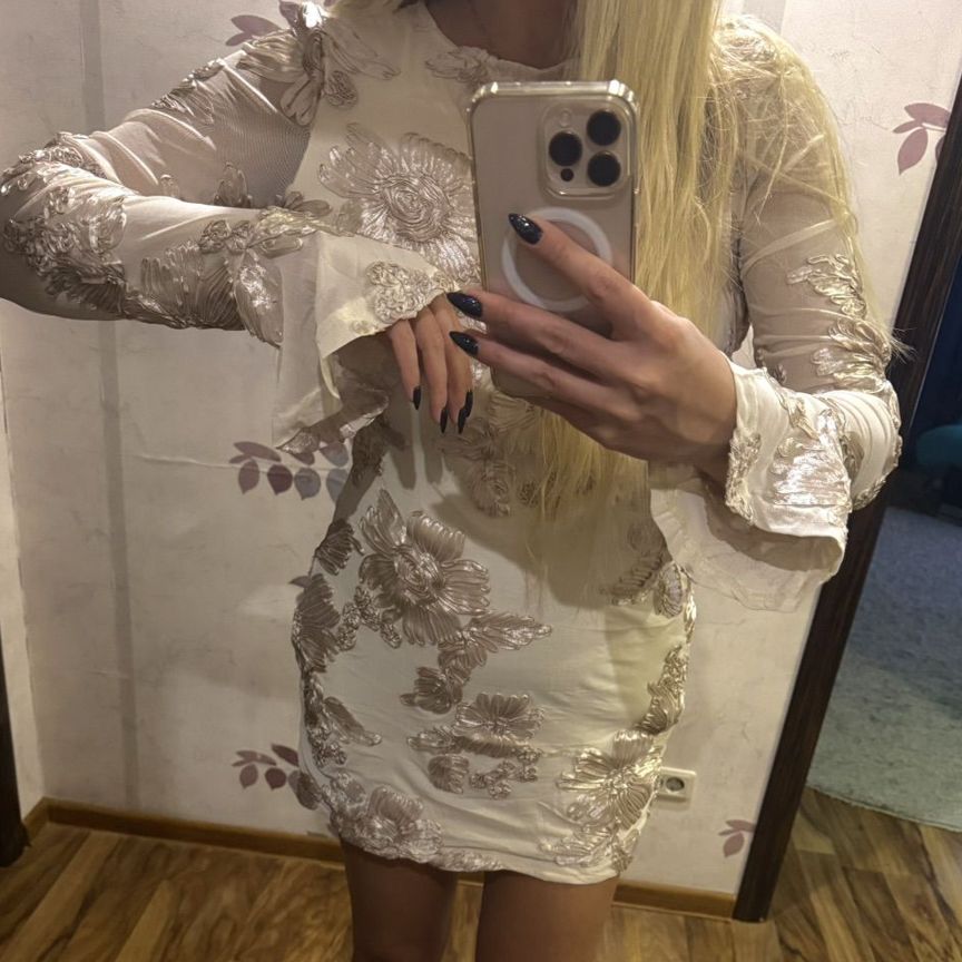 Продам шикарное платье