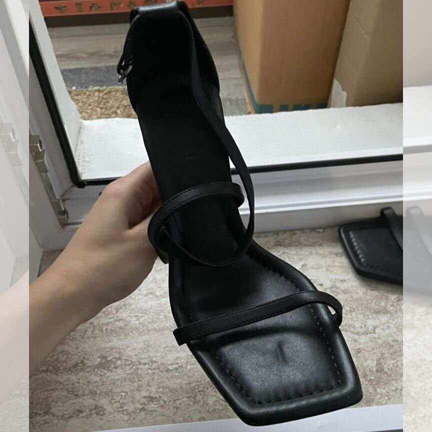 Босоножки женские