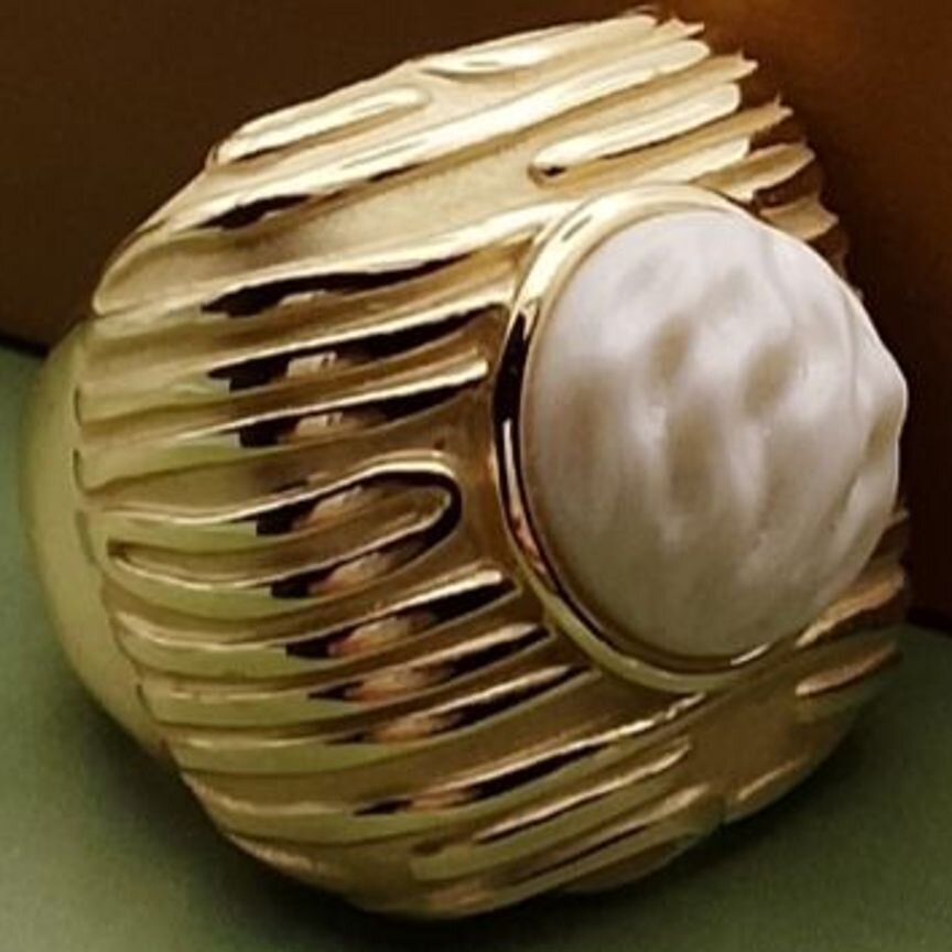 Крупное объёмное кольцо